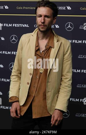 VALENTINA DI PACE and DOMINIK FELLMANN in 99 MOONS (2022), directed by ...