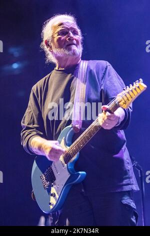 David Freiberg performs with Jefferson Starship in Fort Lauderdale ...