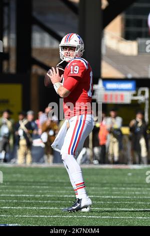 New England Patriots quarterback Garrett Gilbert passes the ball during ...