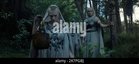 Los Angeles.CA.USA. Edith Poor in a scene in (C) Amazon Studios/New ...