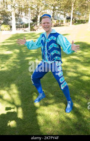 Lewis Devine, All star cast in sumptuous costumes at the Hilton Hotel ...