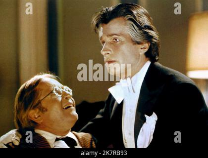 LOVE AT FIRST BITE, director Stan Dragoti, 1979, © American ...