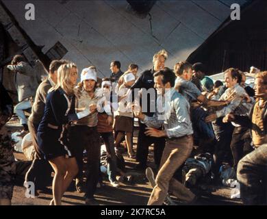 EARTHQUAKE SCENE, EARTHQUAKE, 1974 Stock Photo - Alamy