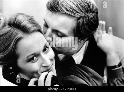 SEDUCTION OF JOE TYNAN, Meryl Streep, Alan Alda, 1979 Stock Photo - Alamy