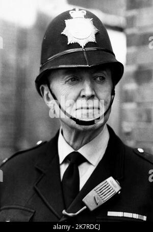 DIXON OF DOCK GREEN BBC TV series 1955 to 1976 with Jack Warner at ...