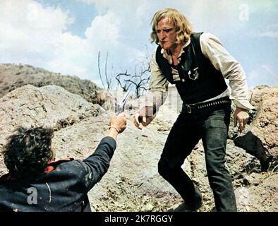 THE DEADLY TRACKERS, Richard Harris, 1973 Stock Photo - Alamy
