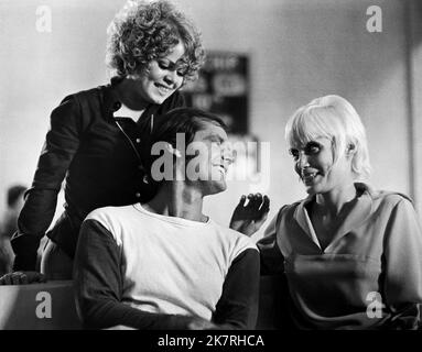 FIVE EASY PIECES, Sally Struthers, Jack Nicholson, Marlena MacGuire ...