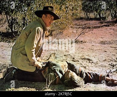 JOHN WAYNE, CAHILL U.S. MARSHAL, 1973 Stock Photo - Alamy