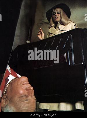 Karen Black Film: Family Plot (1976) Characters: Fran Director: Alfred ...