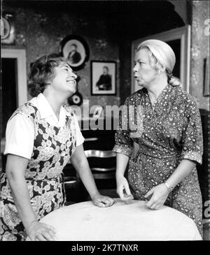 Ohnsorg-Theater "Jonny der Dritte" - Vater Lührs (Werner Riepel) hat ...