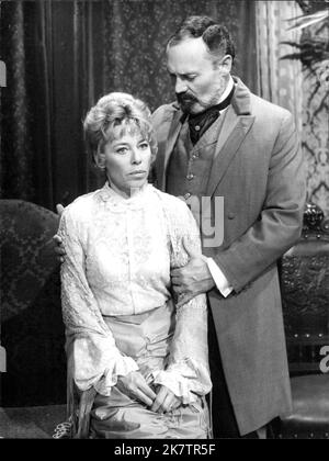 Fernsehfilm "Die Stützen der Gesellschaft" - Dina, Haustochter bei den ...