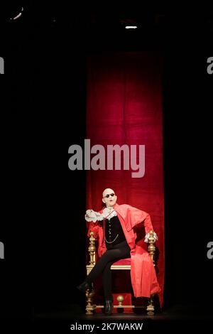 Calixte De Nigremont, maître de cérémonie et Vincent MacDoom. 33 ème ...