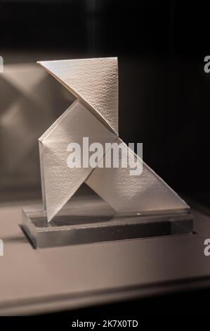 Sample of elemental folding. Emoz museum of the art of origami, with ...