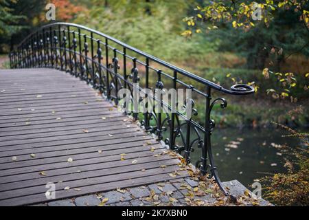 Iron bridge Park Szczytnicki in autumn Wroclaw Lower Silesia Poland ...