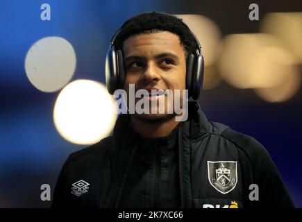 Burnley's CJ Egan-Riley walks the pitch prior to the Sky Bet ...