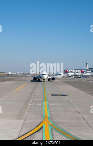 A view of Seattle-Tacoma International Airport (Sea-Tac) from an ...