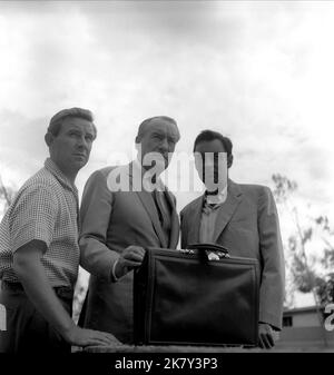 John Meillon, Richard Johnson & George Sanders Film Cairo (1963 ...