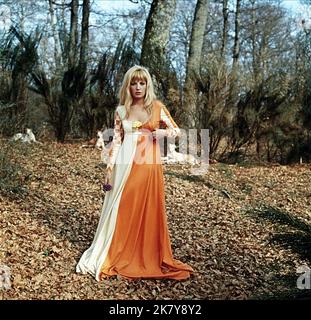 MONICA VITTI in THE CHASTITY BELT / LA CINTURA DI CASTITA 1967 director ...