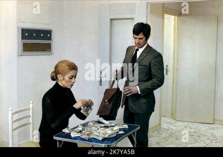 Catherine Deneuve, Jean-Paul Belmondo "Mississippi Mermaid" ("La sirene ...
