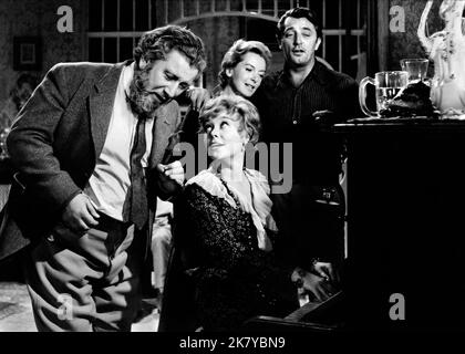 Peter Ustinov, Robert Mitchum, Deborah Kerr Film: The Sundowners (1966 ...