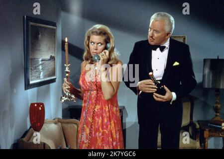 ELIZABETH MONTGOMERY in BEWITCHED (1964). Credit: COLUMBIA PICTURES ...
