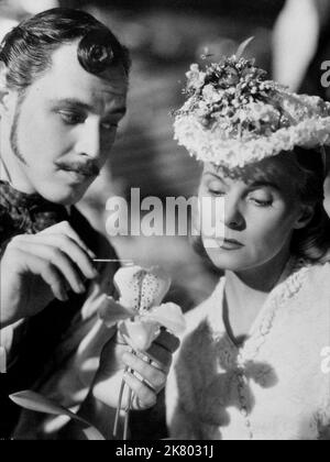 MADELEINE, Ann Todd, Ivan Desny, director David Lean on set, 1950 Stock ...
