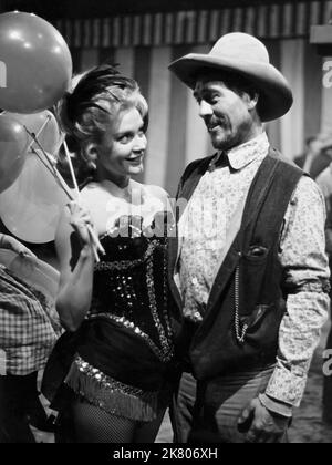Ken Curtis Television: Gunsmoke (TV-Serie) Characters: Festus Haggen ...