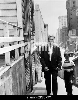DAN DURYEA CHICAGO CALLING (1951 Stock Photo - Alamy
