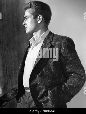 REBEL WITHOUT A CAUSE COPYRIGHT: WARNER BROS JAMES DEAN , left Date ...