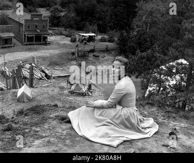 THE HANGING TREE 1959 Warner Bros film with Maria Schell Stock Photo ...