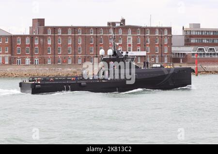 The NavyX trials platform XV PATRICK BLACKETT arrives at the Naval Base ...