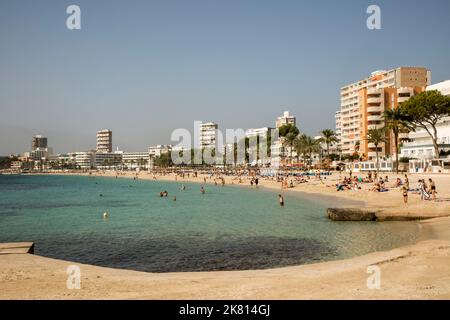 Magaluf, Mallorca, Spain. 18th Oct, 2022. Off season beach life in ...