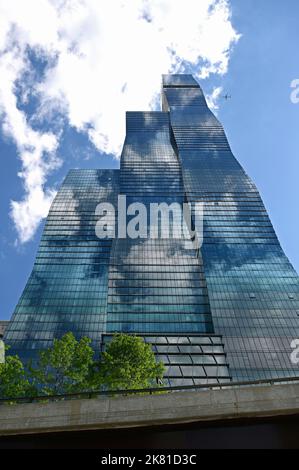 St. Regis Tower von Architektin Jeanne Gang; Chicago, Illinois ...