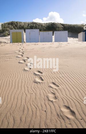 beach cabins on the beach in Oostkapelle on the peninsula Walcheren ...