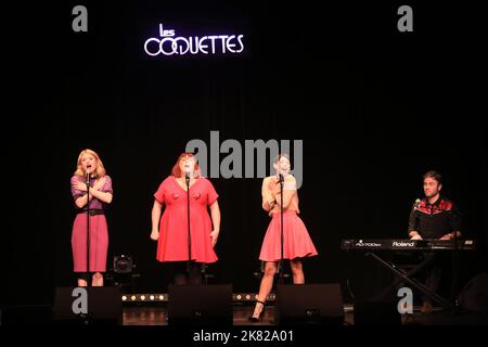 Les Coquettes. Juliette Faucon, Lola Cès et Marie Facundo. 33 ème ...