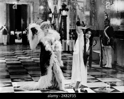 SEENA OWEN, GLORIA SWANSON, QUEEN KELLY, 1929 Stock Photo - Alamy