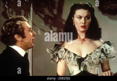 VIVIEN LEIGH as Scarlett O'Hara LESLIE HOWARD as Ashley Wilkes GONE WITH THE WIND 1939 director ...
