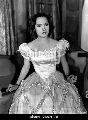 Merle Oberon in Wuthering Heights, a 1939 American romantic period ...