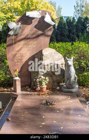 Kerepesi Cemetery Fiume Road National Graveyard Budapest, Hungary ...