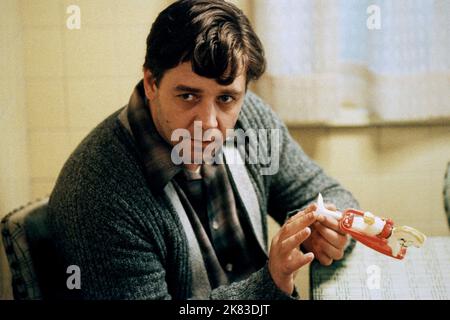 A BEAUTIFUL MIND, Russell Crowe, 2000, (c) Universal/courtesy Everett ...