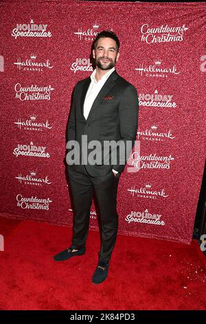 Brant Daugherty attends Hallmark Channel's Countdown to Christmas on ...