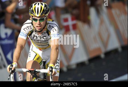 HTC Columbia's Mark Cavendish crosses the finish line to come 9th in ...