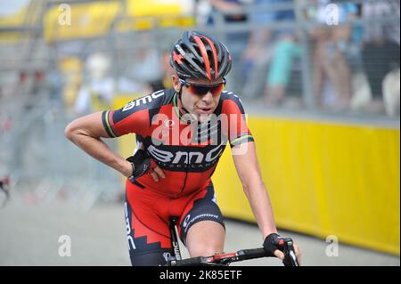 Team BMC's Cadel Evans crosses the finish line Stock Photo - Alamy