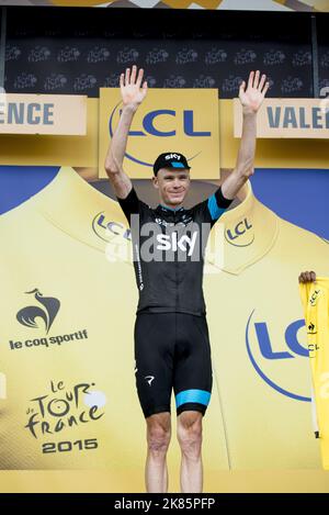 Chris Froome of team Sky on the podium in the yellow jersey Stock Photo ...