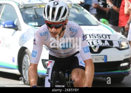 Adam Yates GB Orica BikeExchange finished 16th Stock Photo - Alamy