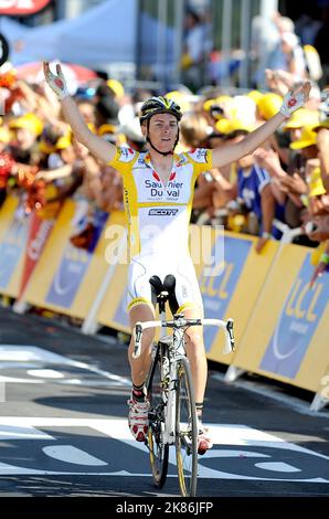 Riccardo Ricco at the Finish line at Stage 6 of the tour Stock Photo ...