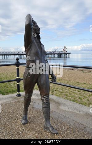 Statue of Amy Johnson Stock Photo - Alamy