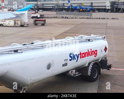 Tank vehicle with kerosene, Sky Tanking, tank farm, tanks at Stuttgart ...