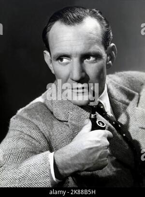 TREVOR HOWARD ACTOR (1949 Stock Photo - Alamy