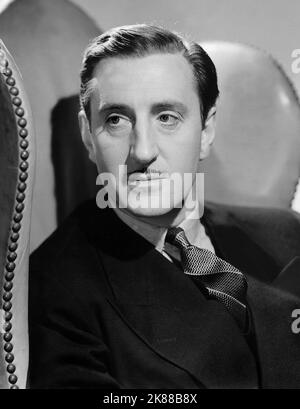 BASIL RATHBONE ACTOR (1945 Stock Photo - Alamy